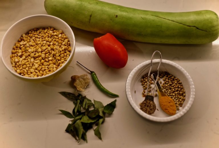 Split Yellow Gram & Bottle Gourd Dal - urbanfoodlover